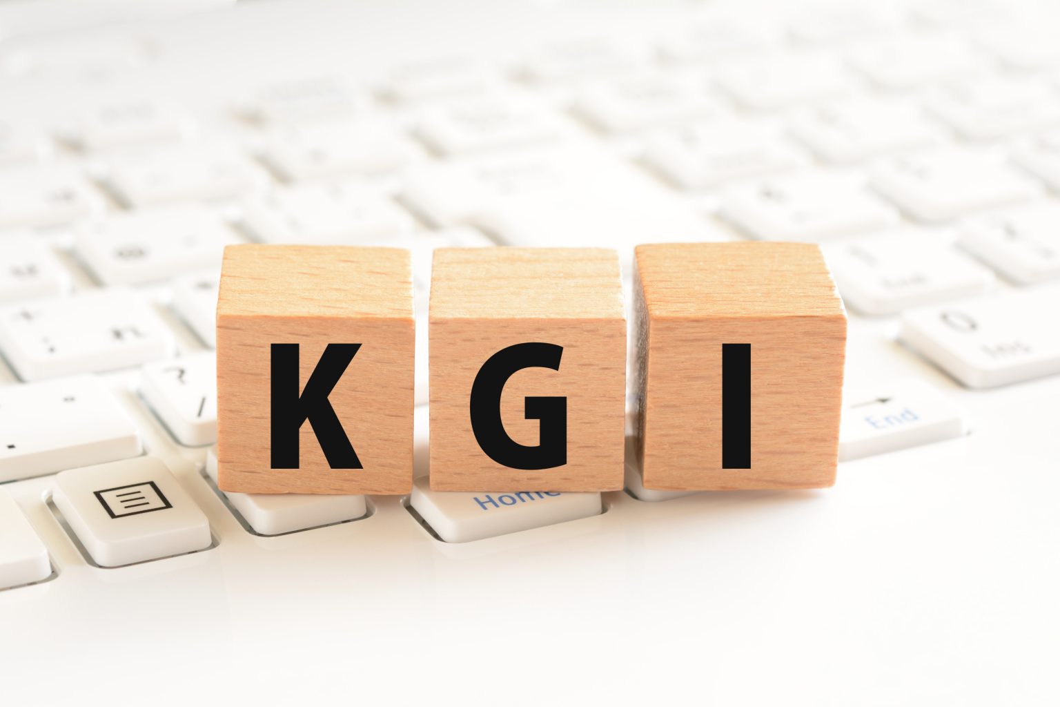 KGIとは？KPIとの違いや具体例・設定するメリットを解説｜株式会社DYM